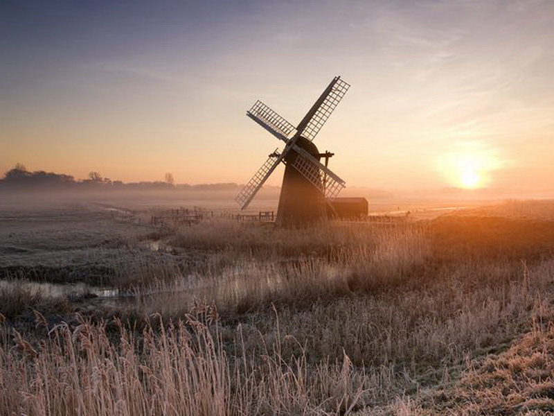 Love the Beautiful Landscape of Broads - Charismatic Planet
