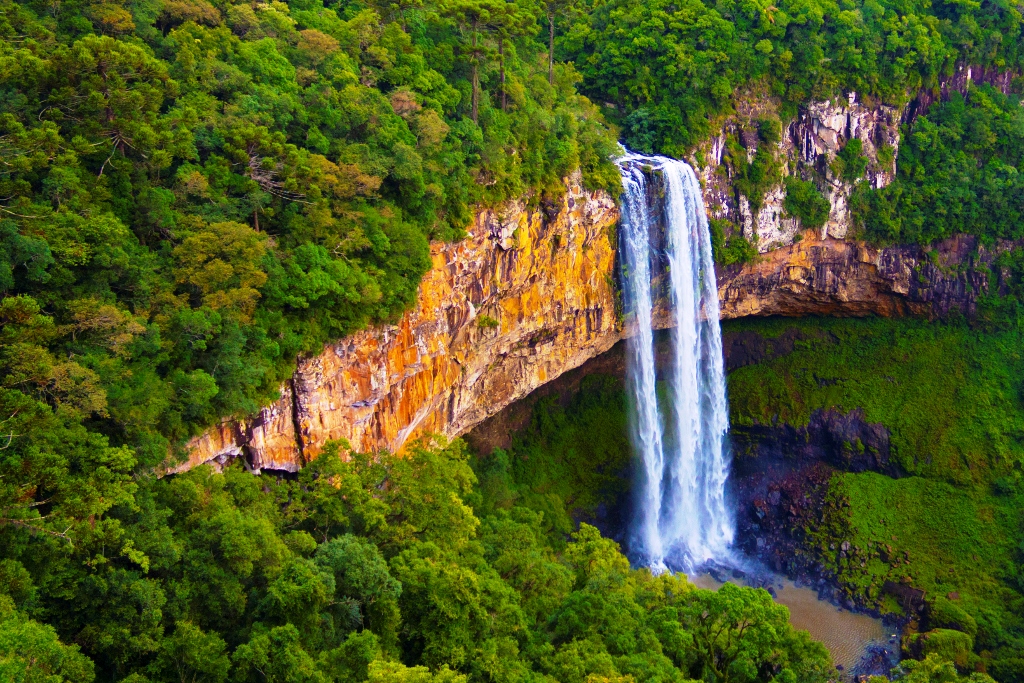 The Unspoiled Beauty of Caracol Falls - Charismatic Planet